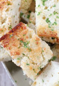 The Best Garlic Bread - Foodtastic Mom