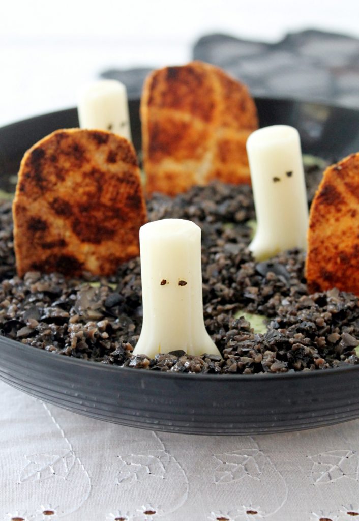 Ghost in the Graveyard Dip - Foodtastic Mom