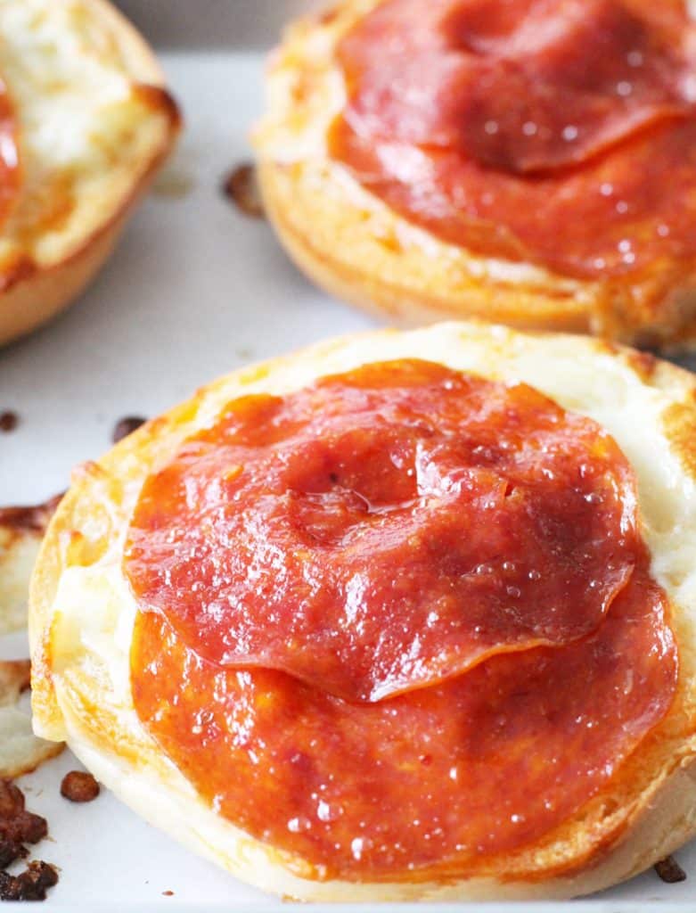 Pizza Bagels - Foodtastic Mom