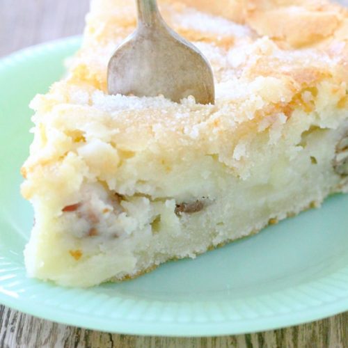 Kentucky Apple Skillet Cake - Foodtastic Mom
