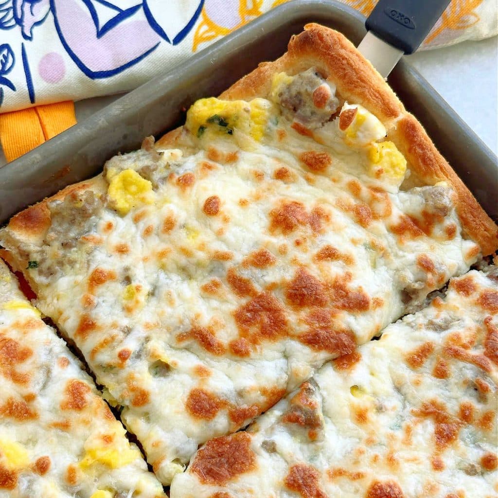 School Breakfast Pizza - Foodtastic Mom