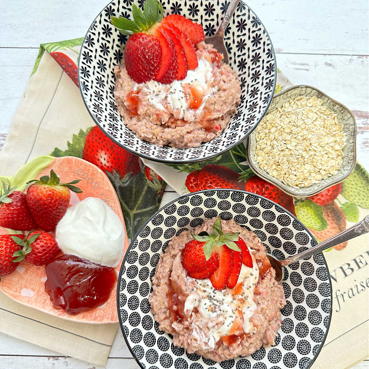 Strawberry Oatmeal - Foodtastic Mom