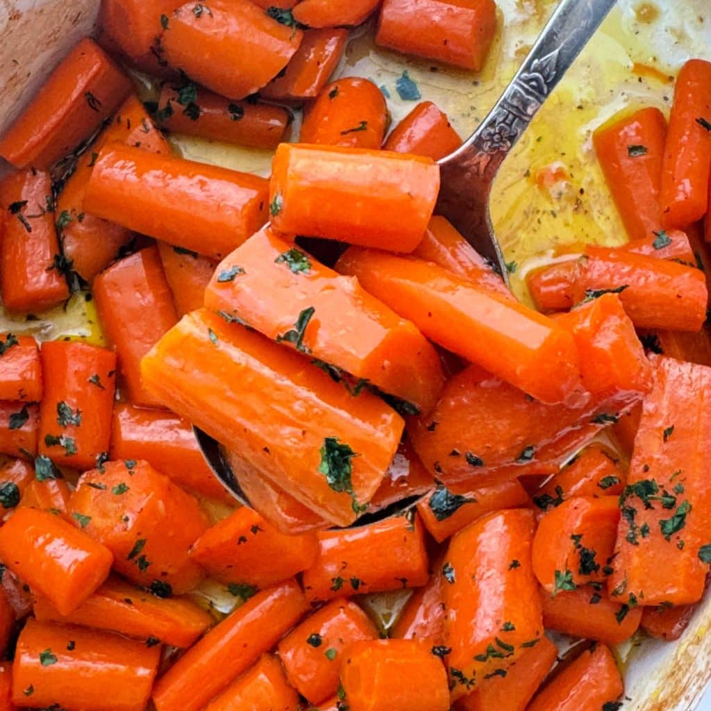 Easy Glazed Carrots Recipe with Brown Sugar and Honey - Foodtastic Mom