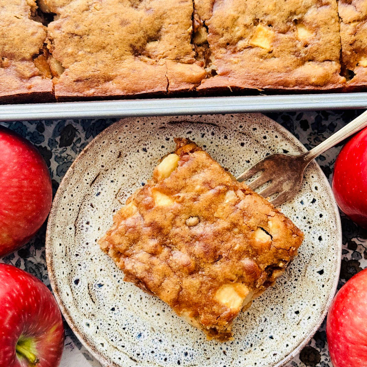 Mom's Easy One Bowl Sour Cream Apple Squares Recipe - Foodtastic Mom
